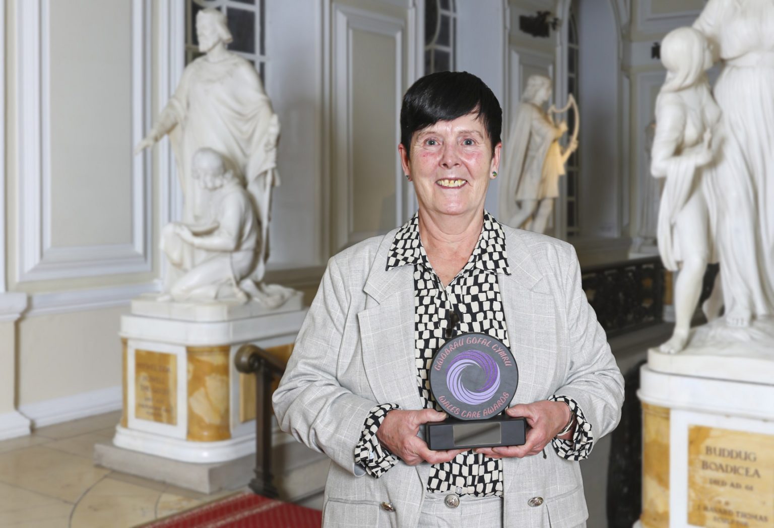 Welsh Icons News | Dedicated Mary honoured at social care Oscars