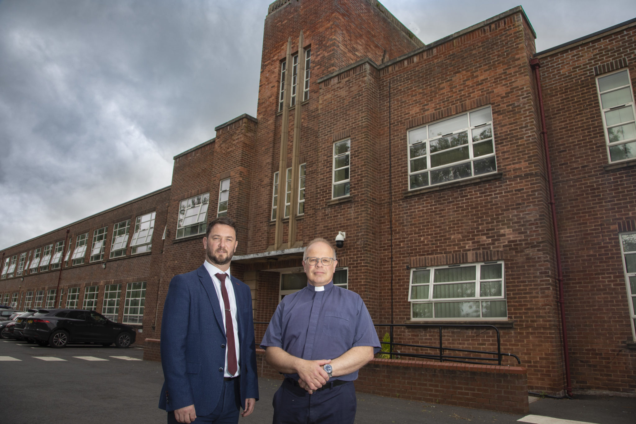 Welsh Icons News | “Brilliant” high school praised for balancing ...